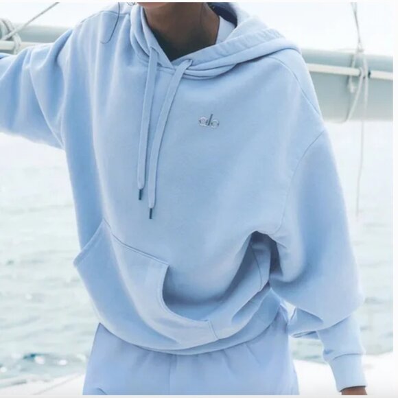 ALO Yoga | Tops | Nwt Alo Yoga Accolade Hoodie Seashell Blue Size Xxs ...